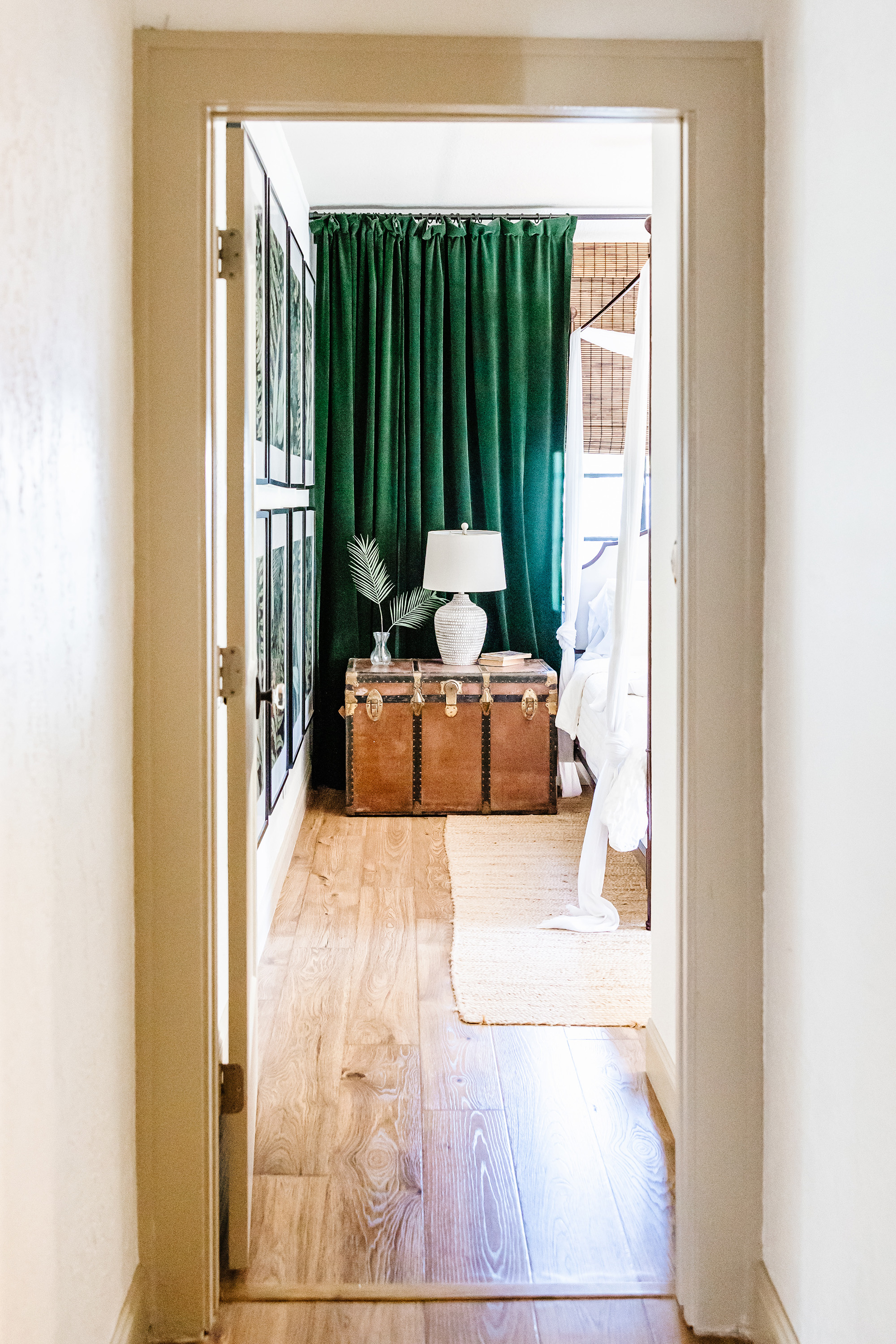 5 Easy Ways To Revamp Any Bedroom · Jenny in Neverland