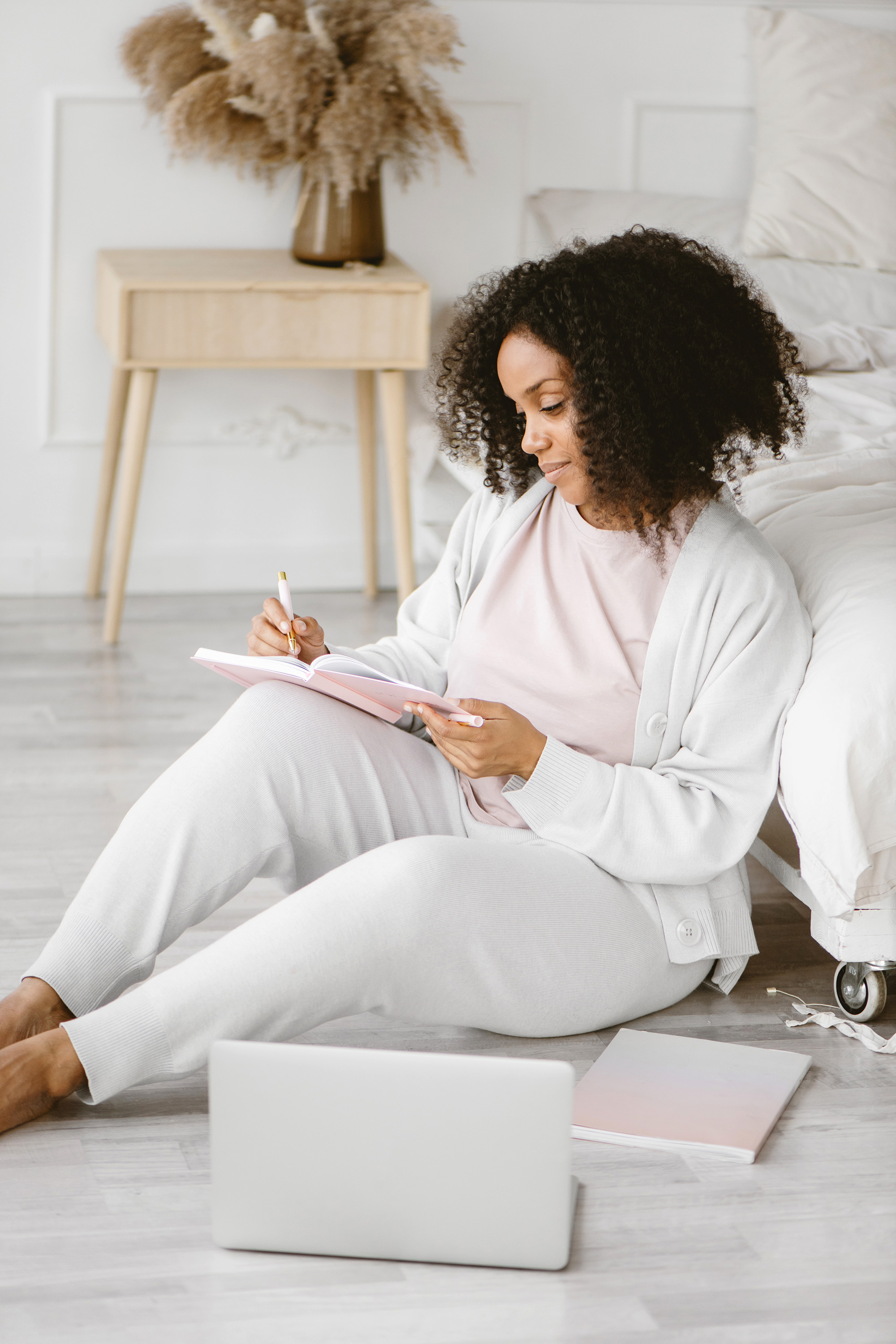 40 Journal Prompts For the End of the Year - Jenny in Neverland