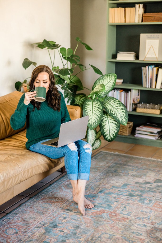 14 Positives and Negatives of Working From Home · Jenny in Neverland